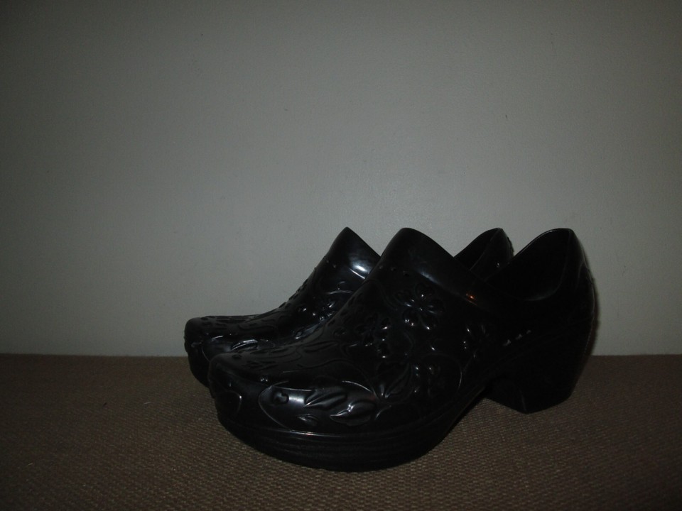 DANSKO Pixie Black Embossed Molded Rubber Clogs Comfort Shoes Size 39 ...