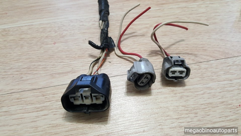 toyota connector 89257-30070 8925730070 89257-30060 COMPUTER COOLING ...