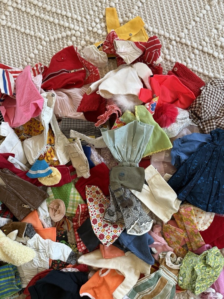 Huge Lot Of Vintage Barbie Clone Clothing And Accessories TLC To Good ...