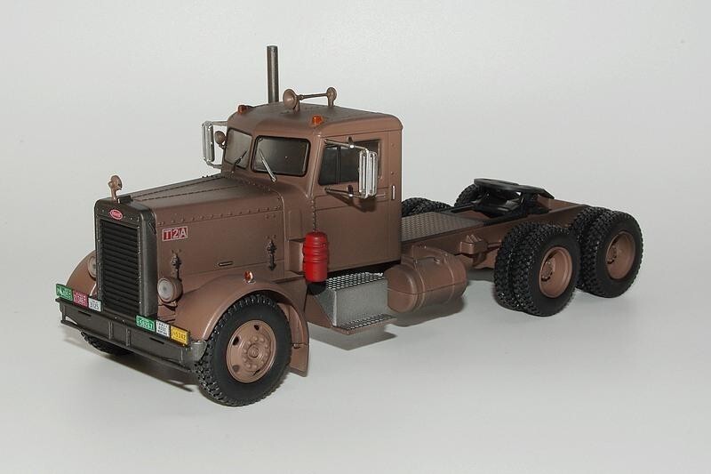 PETERBILT 281 (1957) "THE DUEL" FLAMMABLE . AMERICAN TRUCKS, 1:43 ...