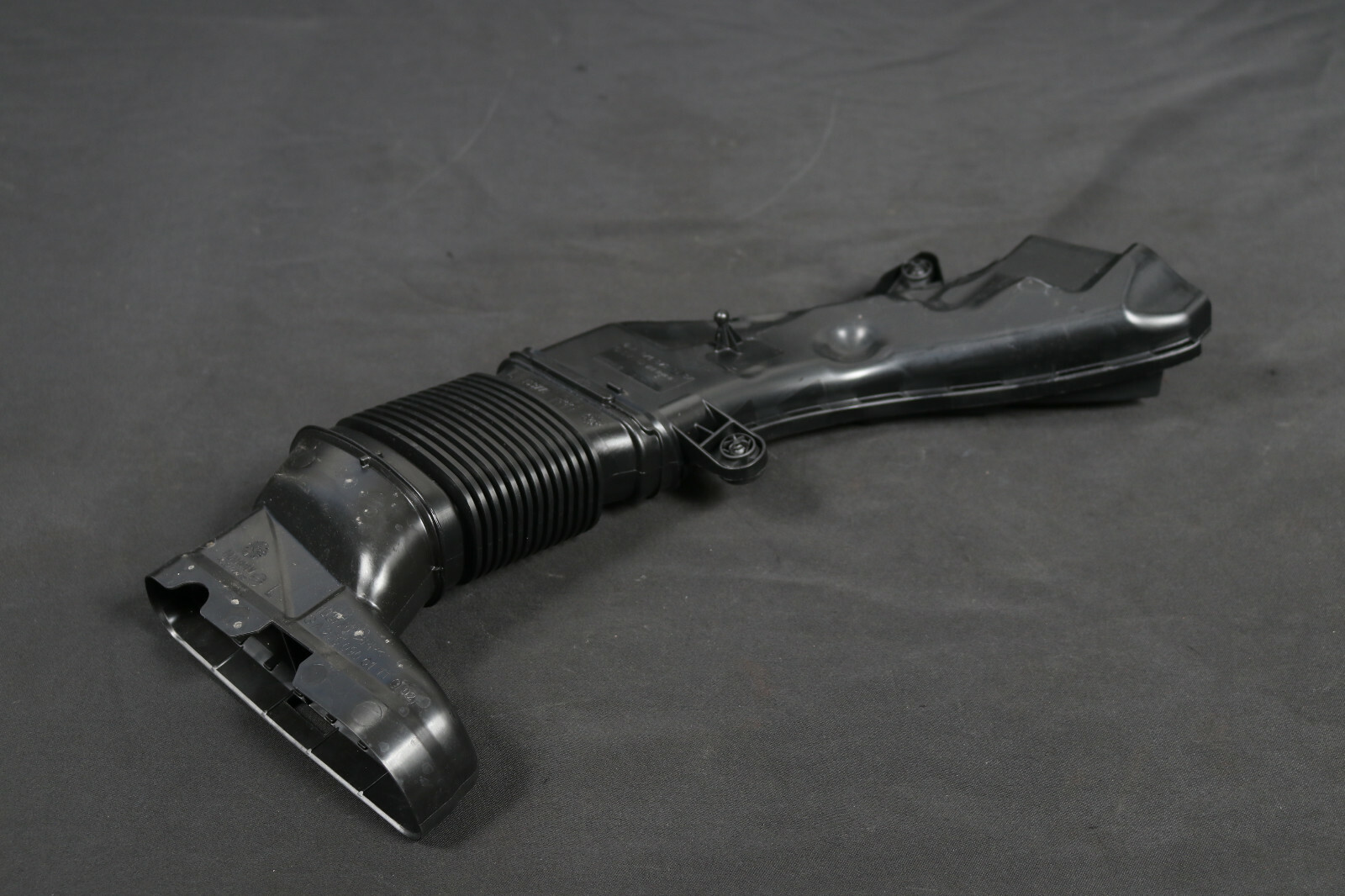 A2760902537 Mercedes CLS C218 M276 V6 Raw Air Line Hose Air Duct L -2 ...