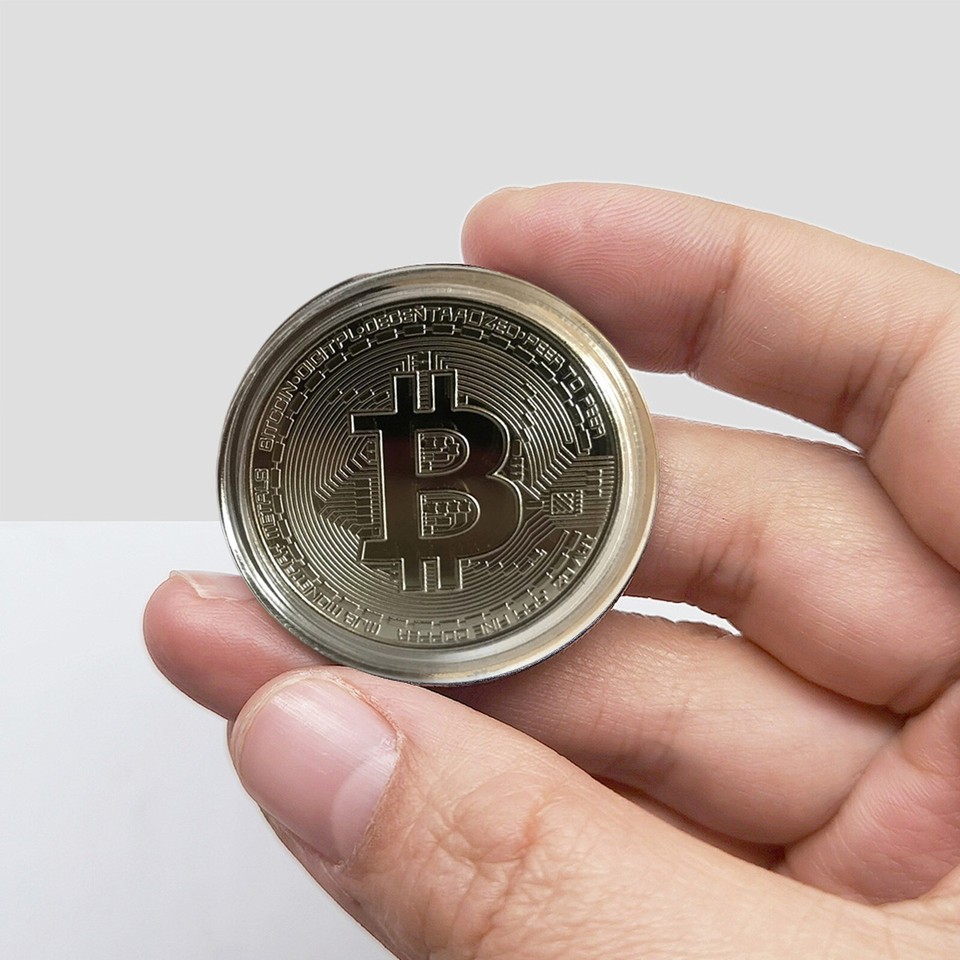 Bitcoin 1oz .999 silver commemorative coin BTC crypto in a Capsule | eBay