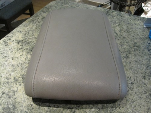 2004 Ford Expedition Center Console Lid Armrest Grey Gray Leather OEM ...