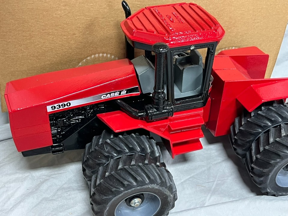 CASE IH 9390 4WD Tractor FAT DUALS 1:16 NIB HUGE Die-Cast Scale Models ...