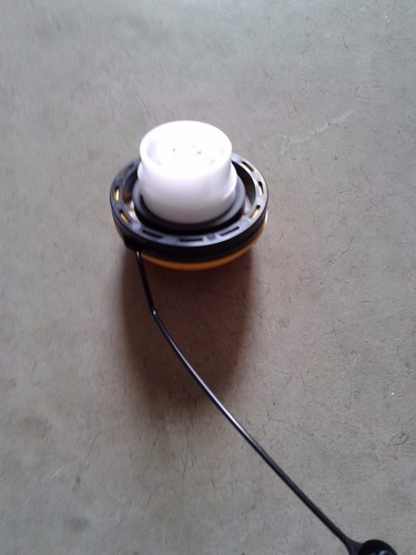 2015-2016 CHEVROLET SILVERADO SUBURBAN EXPRESS VAN E85 FUEL GAS CAP ...