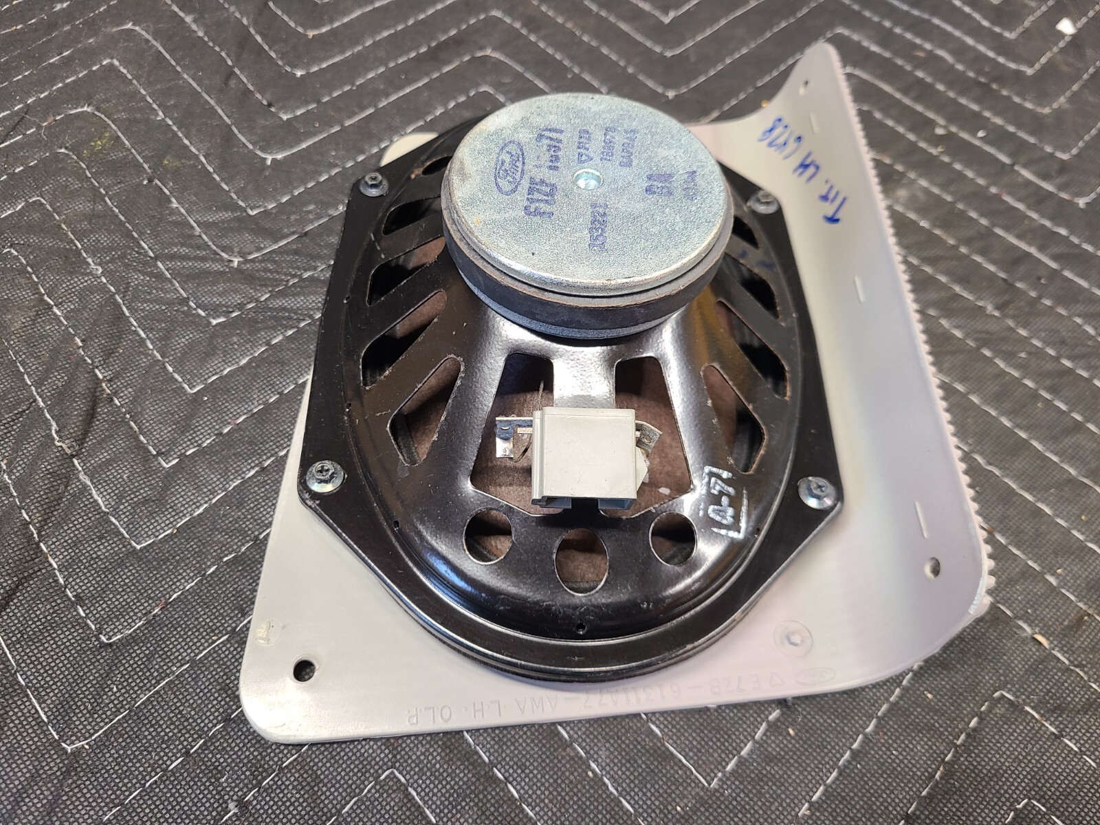 87-93 Ford Fox Mustang Hatchback Hatch Rear Speaker Cover Quarter Panel ...