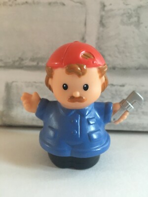FISHER PRICE LITTLE PEOPLE MECHANIC GARAGE MAN TOW TRUCK DRIVER WRENCH ...