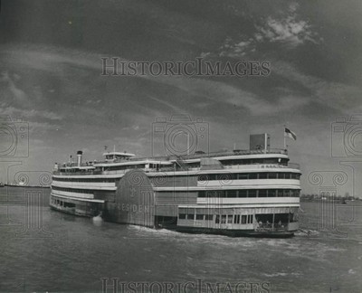 1977 Press Photo S.S. President -Steamer ship on the water - not05732 ...