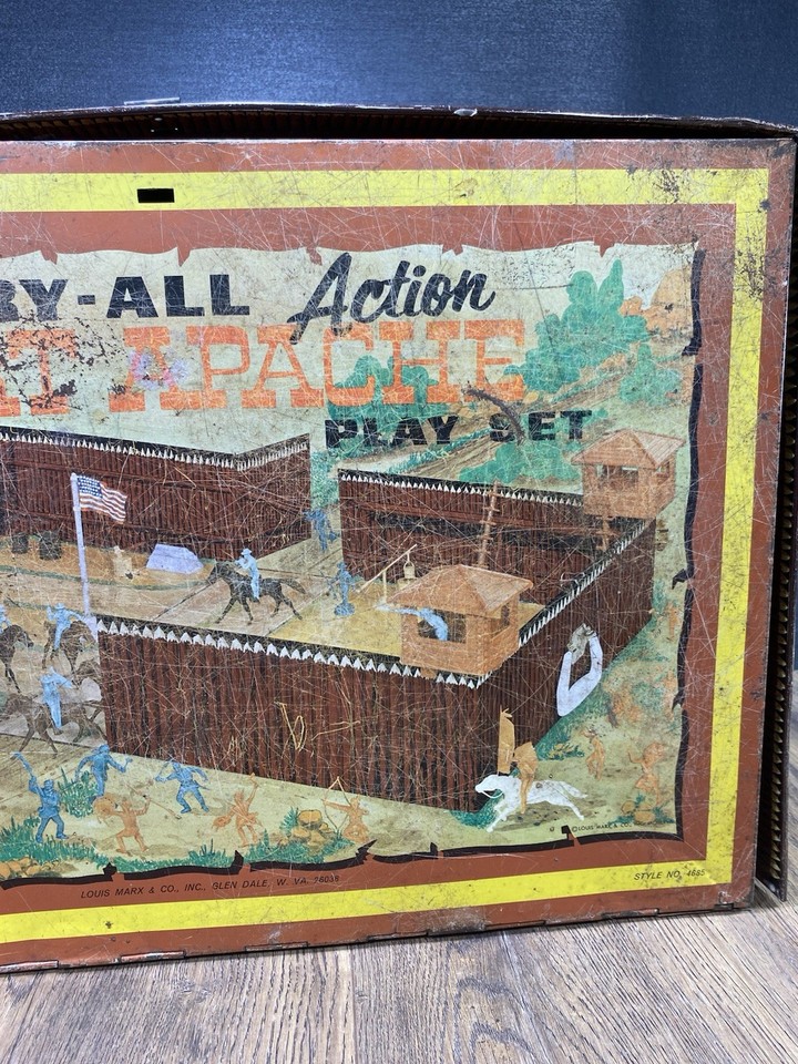 Fort Apache Carry-All Action Playset 4685 ~ Tin Metal Case ~ 1968 Louis ...