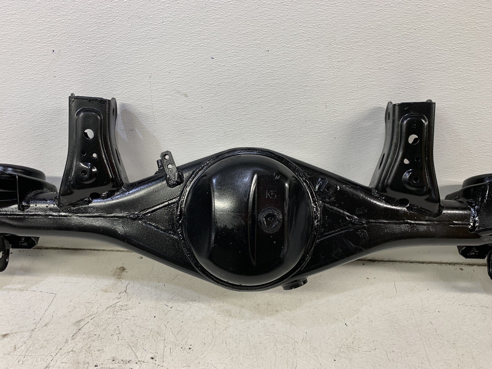 2001-2004 Toyota Sequoia Rear Axle Differential Housing BARE | RWD 4WD ...