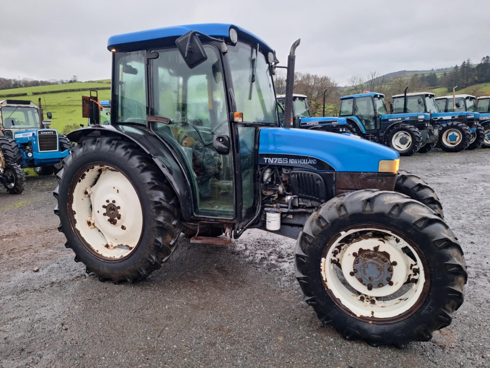 NewHolland TN75S super steer tractor shuttle box 8k hrs £9995+VAT | eBay UK