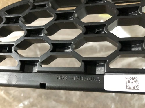 JAGUAR F-PACE 2016 > FRONT BUMPER CENTRE LOWER GRILLE MESH !GENUINE ...