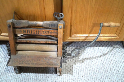 Clothing Wringers - Hand Crank Clothes Wringer