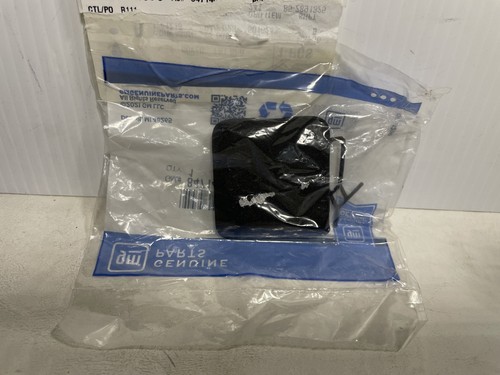 2019-2023 CADILLAC XT4 FRONT BUMPER TOW EYE COVER NEW GM # 84714679 | eBay