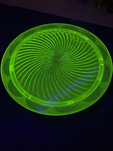 Vintage Depression Cake Plate Swirl Pattern Footed 10” Green Uranium | eBay