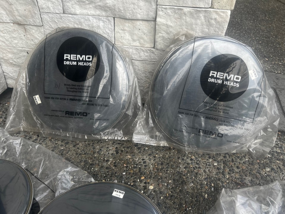 Lot of 6 Vintage NOS Remo Black smooth drum Head skins tom tom 12" 13 ...