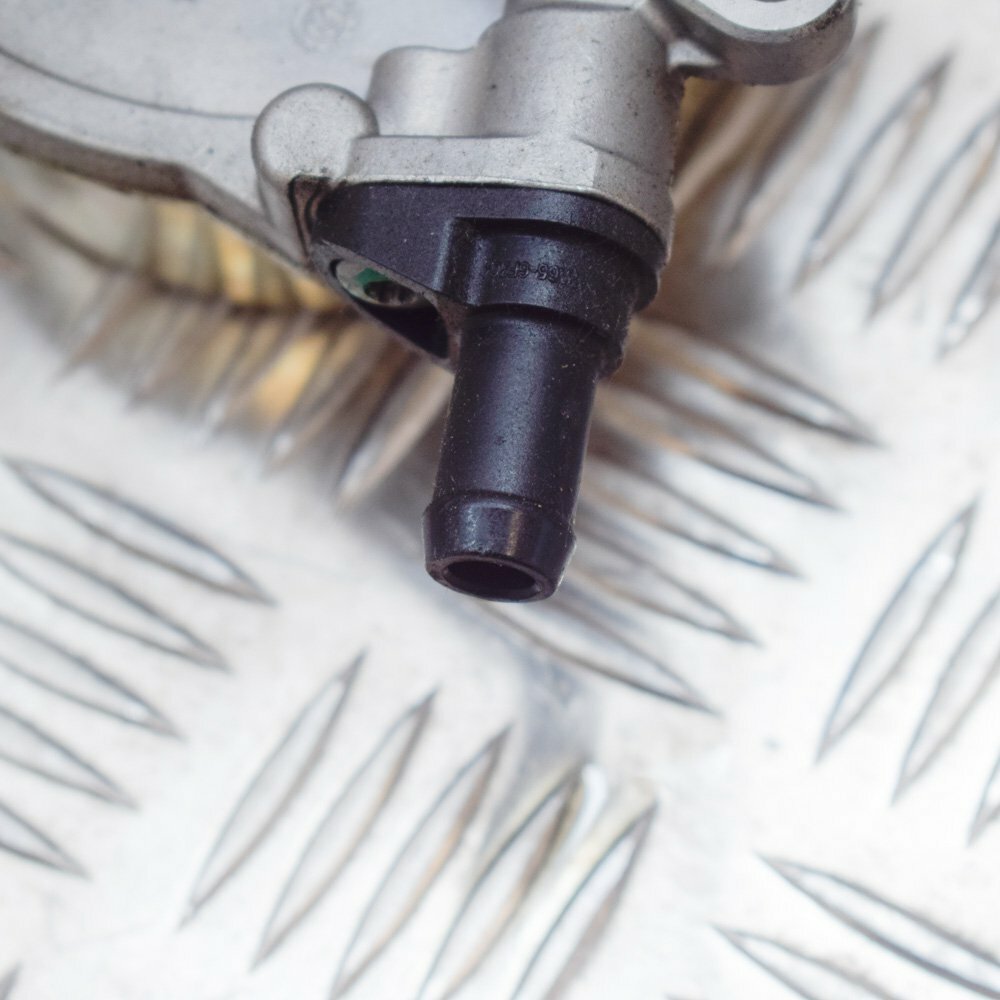 PORSCHE CAYENNE Pompe à Vide 92A 4.2 S Diesel 283kw 059145100J ...