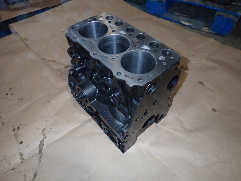 Yanmar 3TNV74F Diesel Engine Block Crankcase 119C16-95000 John Deere ...