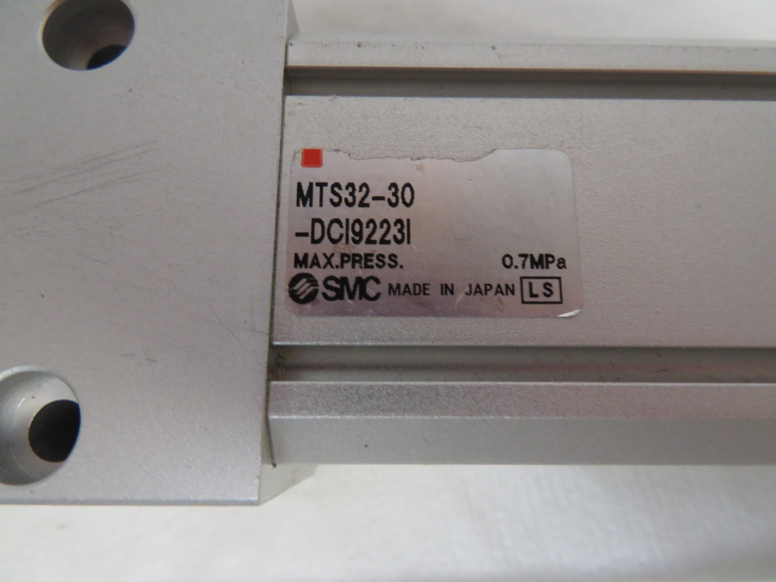 NEW SMC CYLINDER MTS32-30-DC192231 | eBay