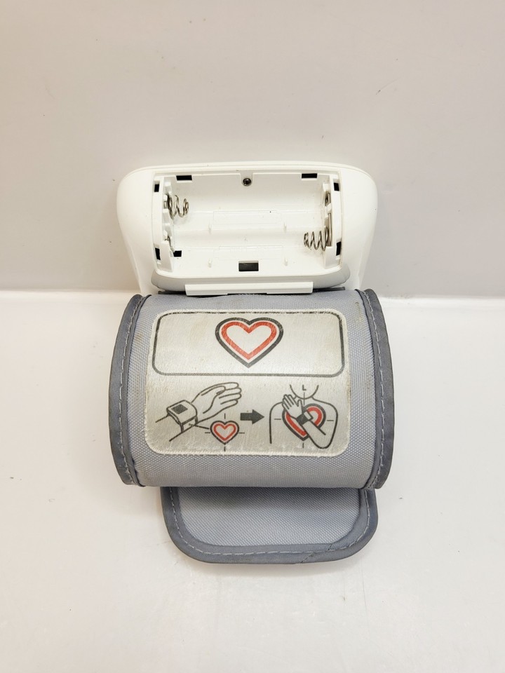 Omron ReliOn Automatic Wrist Blood Pressure Monitor 6021RELN | eBay