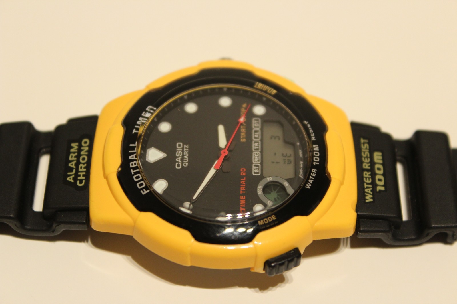VINTAGE RARE YELLOW DIGITAL MEN'S ALARM WATCH"CASIO" FOOTBALL TIMER FBT ...