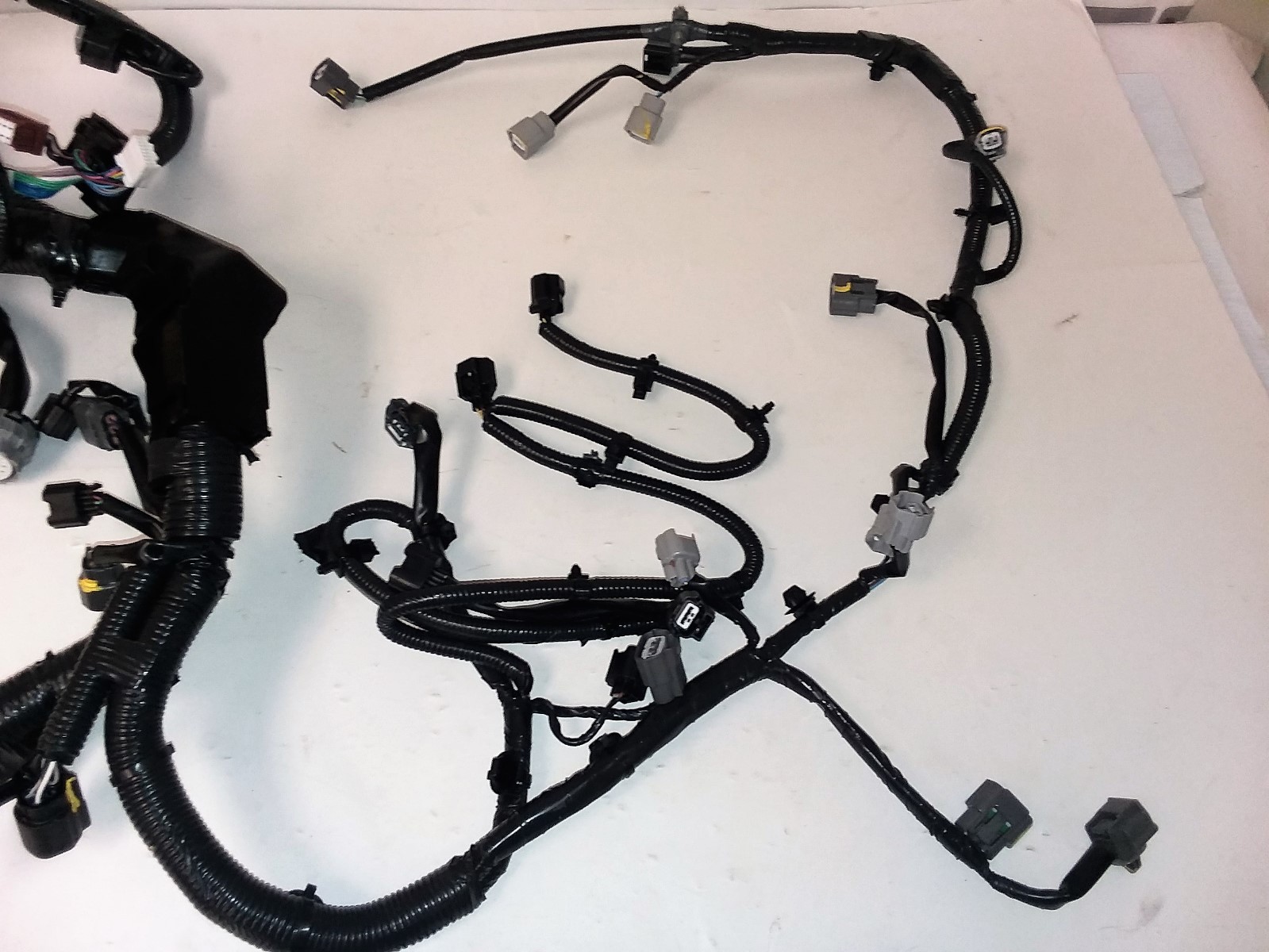 New Nissan 2016 2017 Murano fwd 3.5L engine harness. 24011-9UA1C | eBay