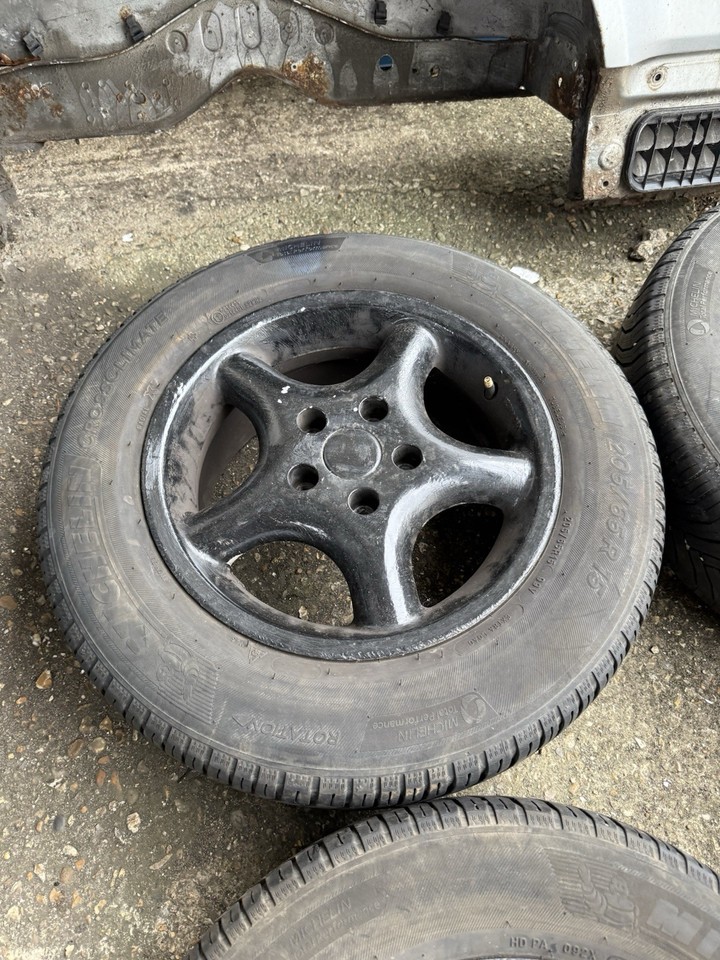 Volkswagen T4 Original Alloy Wheels 4x 205/65/15 Transporter Caravelle ...