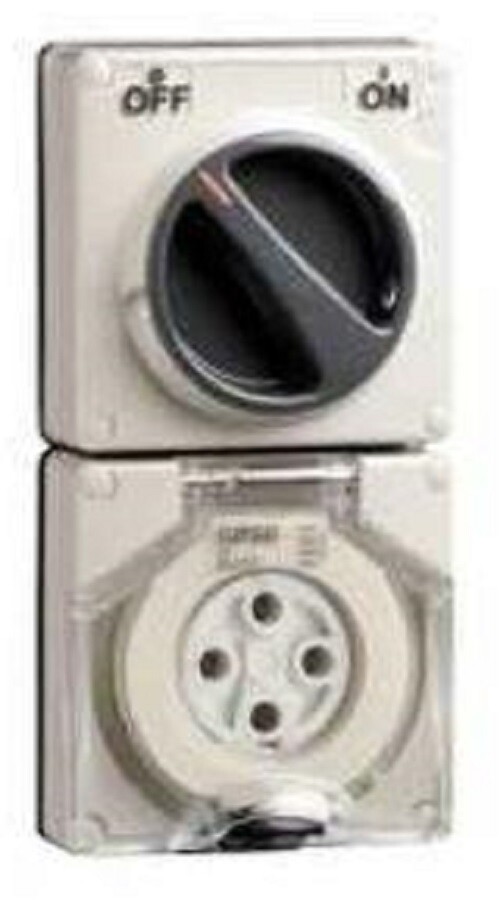 Clipsal Weatherproof ON/OFF Switched Socket Outlet 500V 32A, 54% OFF