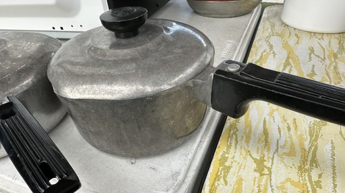 Wagner Ware Sidney Magnalite Cookware Set of 2 Pots w/ Lids, 2 qt 4682 ...