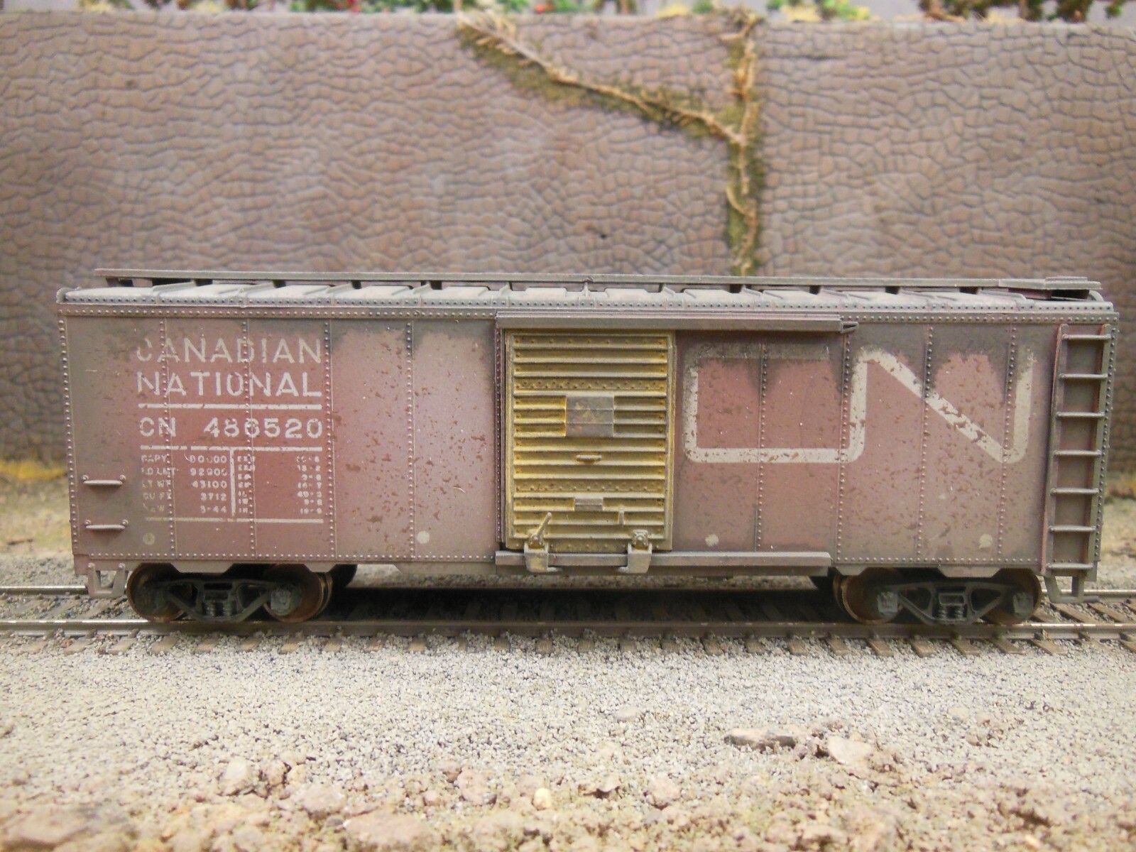 HO SCALE CUSTOM WEATHERED CN 486520 CANADIAN NATIONAL 40' BOX CAR | eBay