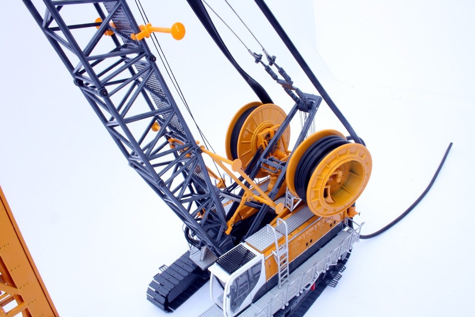 Bauer MC96 Cable Crane BC35 Trench Cutter HDS-T - Bymo 1:50 Scale ...