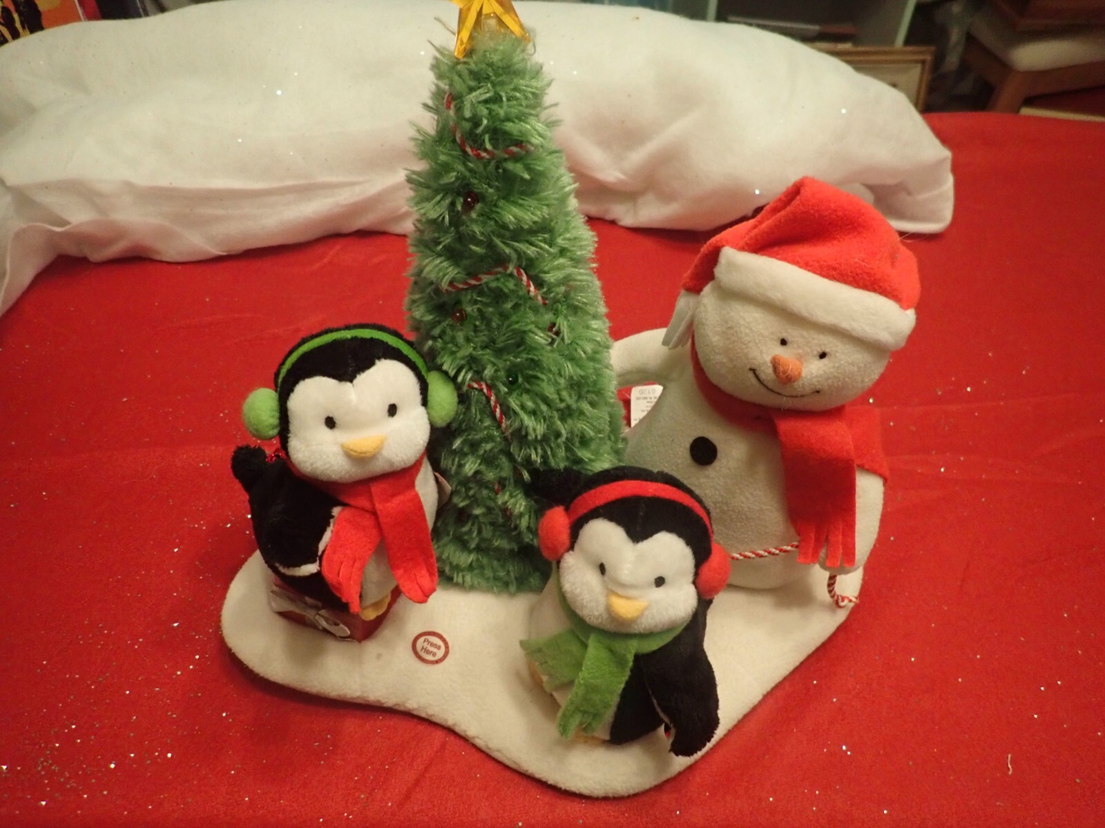 2006 Hallmark Animated Snowman and Penguins with Christmas Tree ...