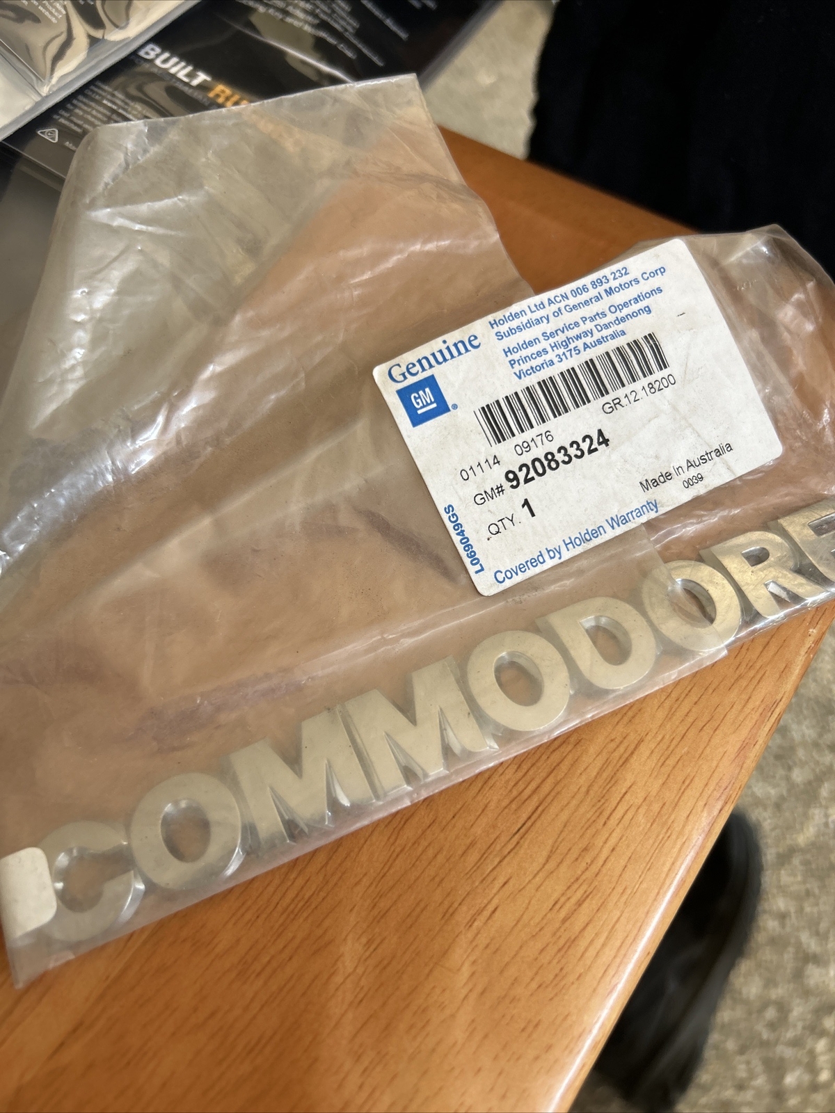 Holden Commodore Nos 92083324 Badge | eBay
