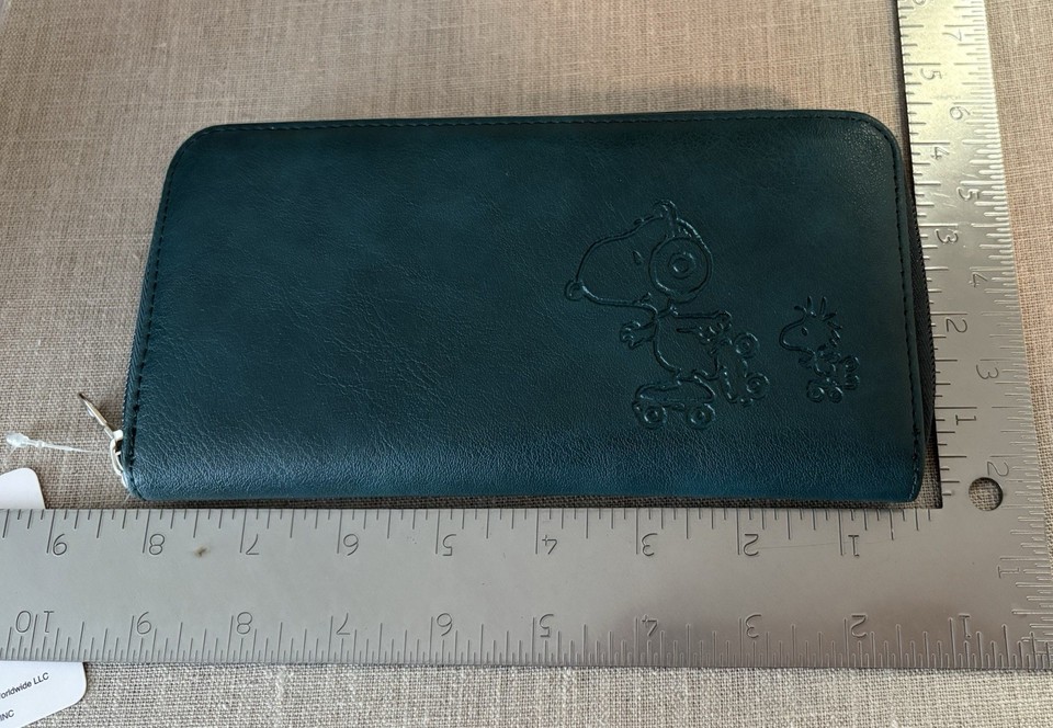 Peanuts Snoopy Wallet | eBay
