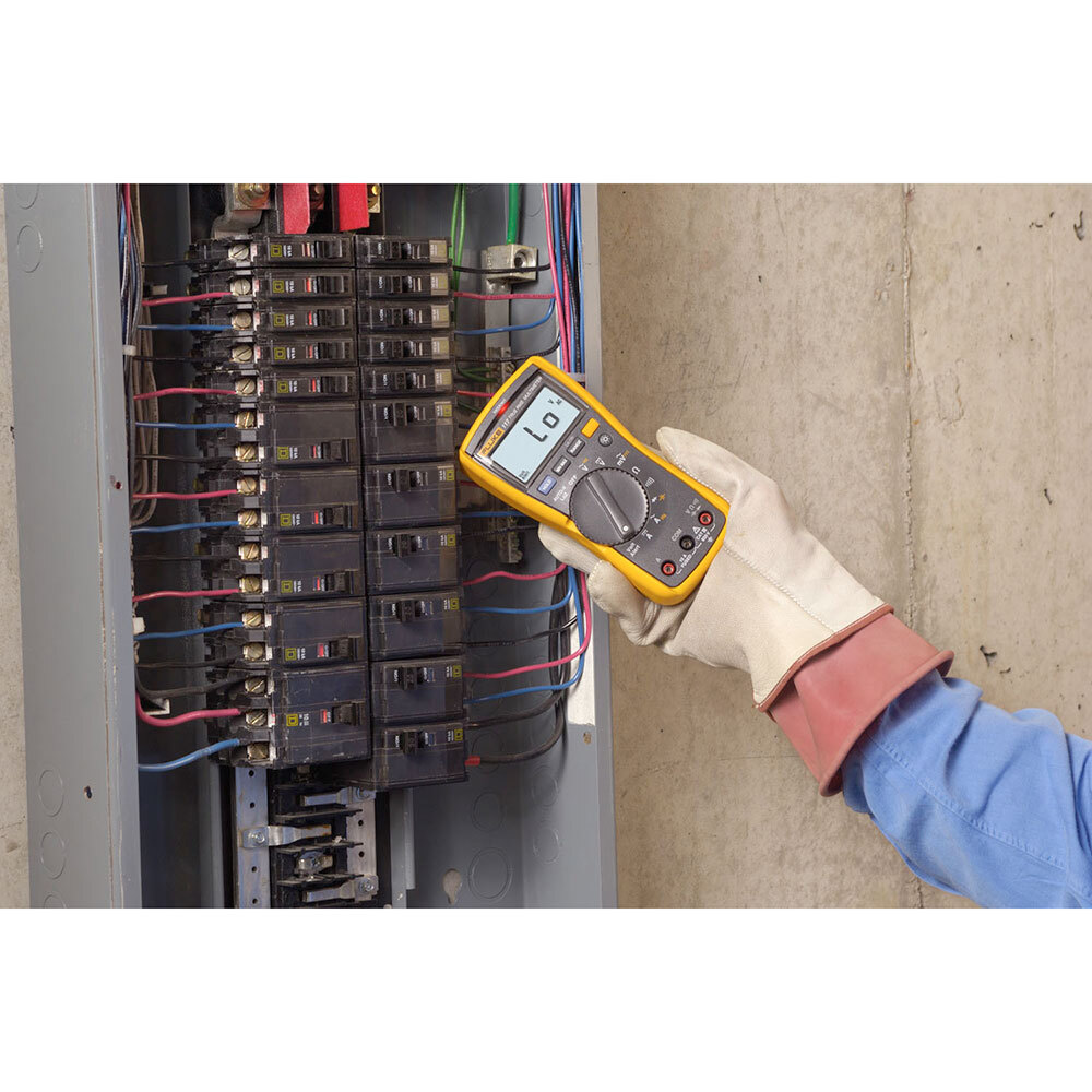 Fluke 117 True-RMS Digital Electrician's Multimeter with Non-Contact ...