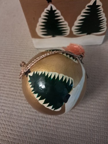 Hand Painted Wood Lacquer Holly Xmas Tree Ornament & Box Made in India ...