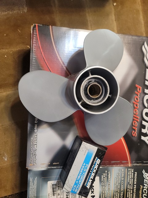 Mercury Propeller Part # 48-77342a33 BlackMax 13 3/4 15p 3rh for sale ...