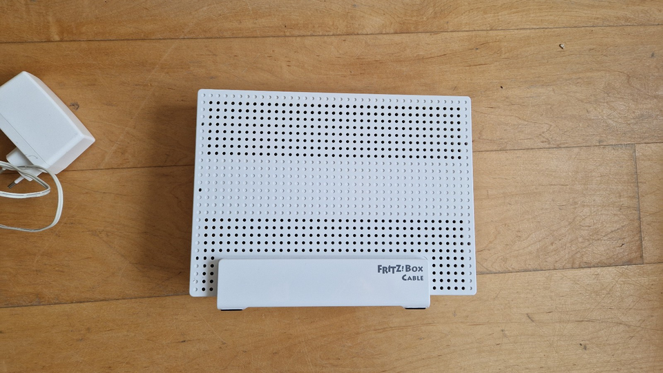 AVM Fritz!Box 6590 Cable (Kabel-Router Internet, WLAN, Mesh, Telefon ...