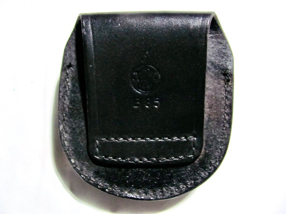 Smith & Wesson Black Leather Police Handcuff Case - Open Style, | eBay