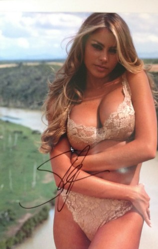 Sofia Vergara Signed Autographed 8x10 Photo With COA | eBay