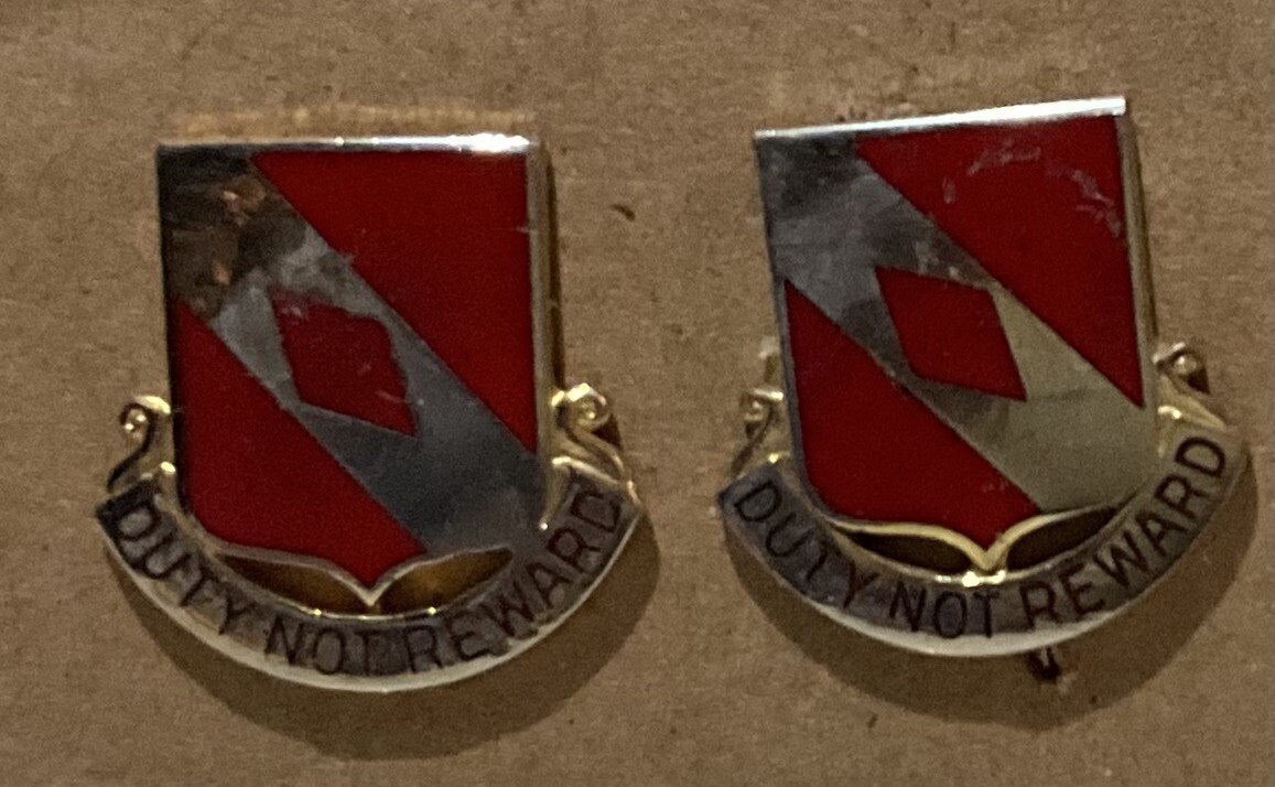 Pair of 20th Field Artillery Regiment Distinctive Unit Army Crest DI ...
