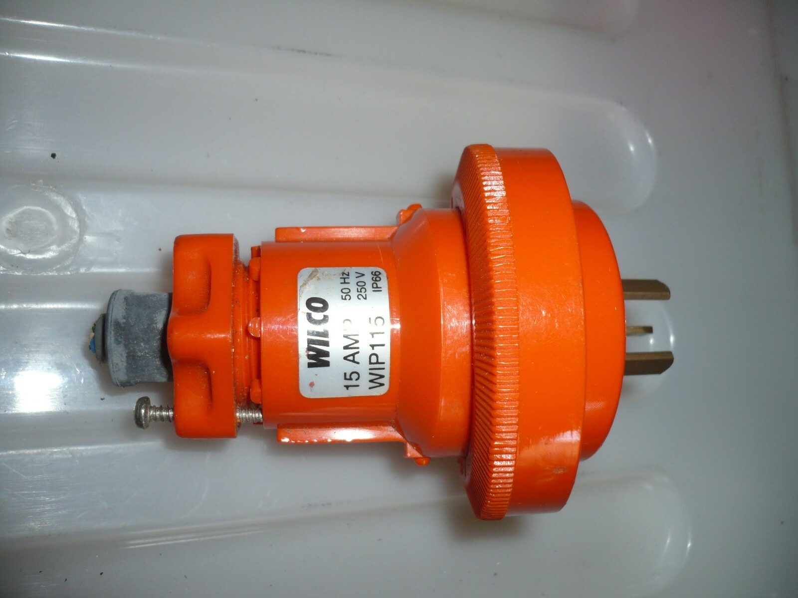 CLIPSAL / WILCO WIP115 STRAIGHT PLUG 15 AMP IP66 for sale online | eBay