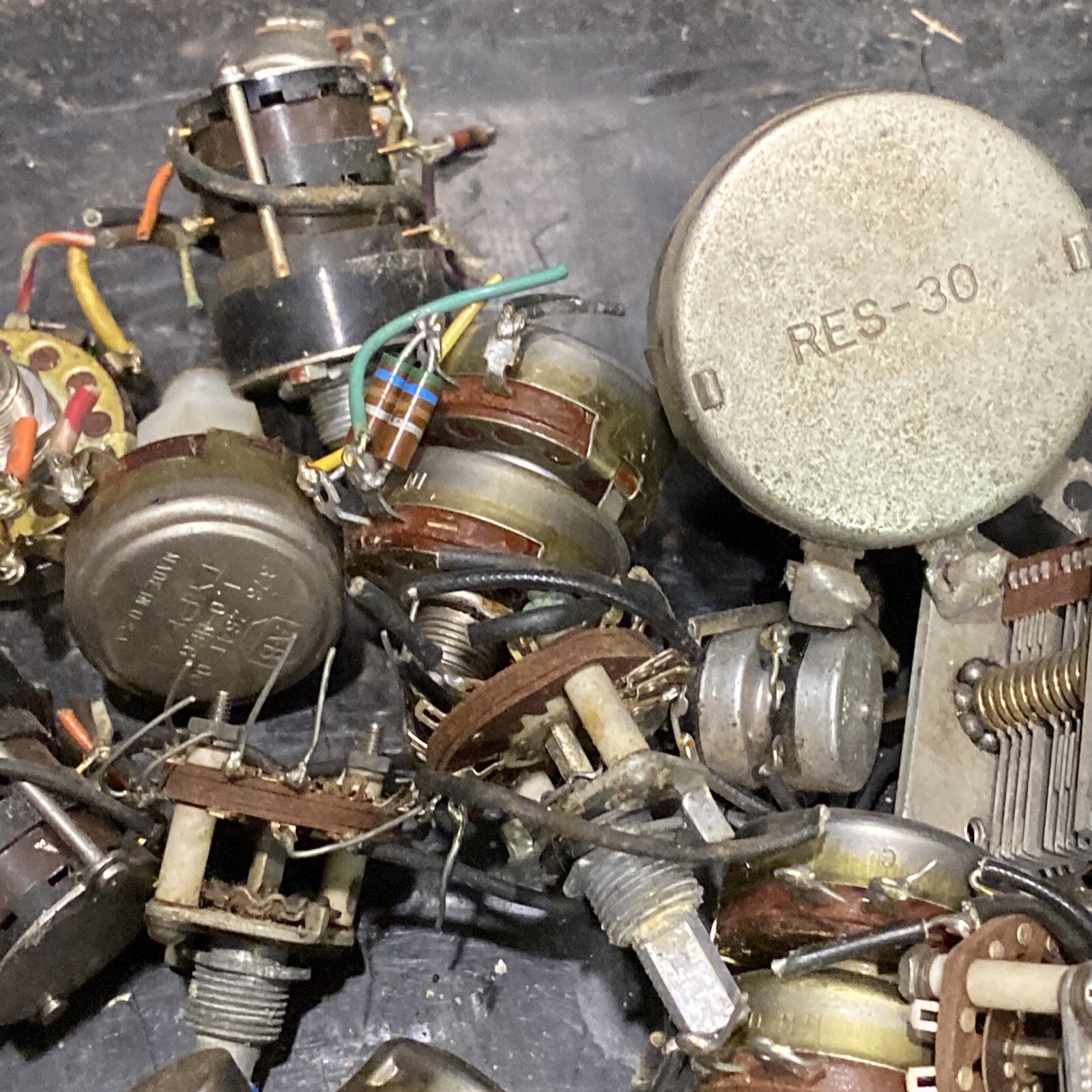 Huge Lot Vintage Grayhill Centralab Allen Bradley Tube Amp Radio ...