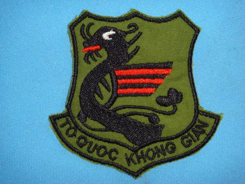 VIETNAM WAR PATCH, ARVN AIR FORCE insignia " TO QUOC KHONG GIAN " | eBay.de