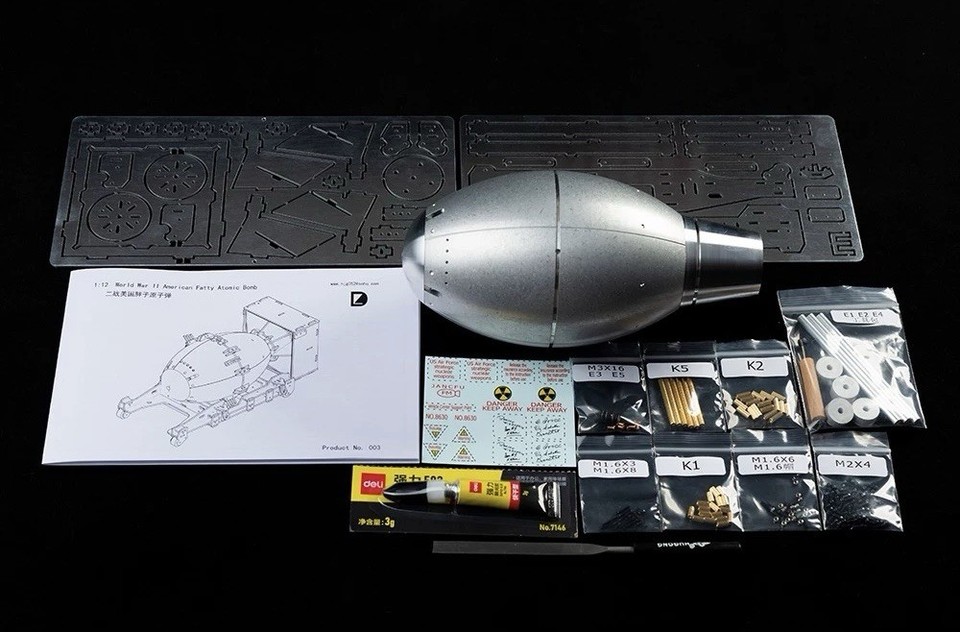 1:12 scale atomic bomb model kit (includes models of "Little Boy" and ...