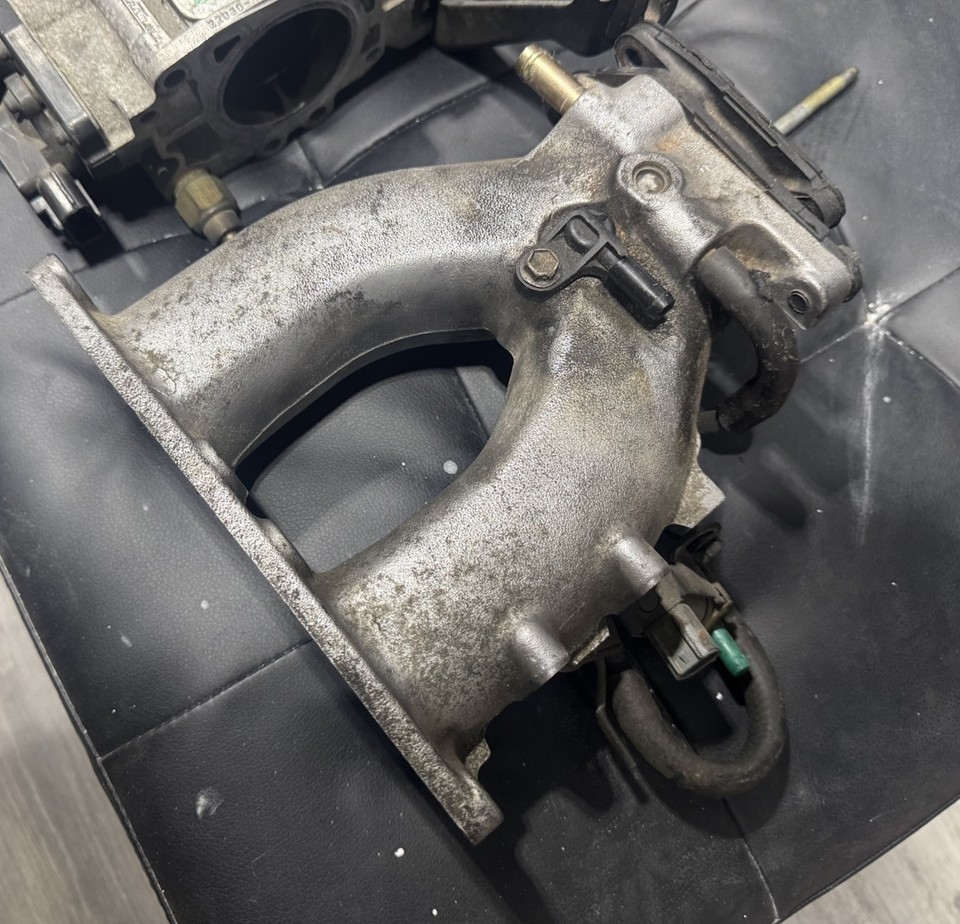 01-05 LEXUS IS300 98-04 GS300 UPPER AIR INTAKE MANIFOLD PLENUM 2JZ VVTI ...