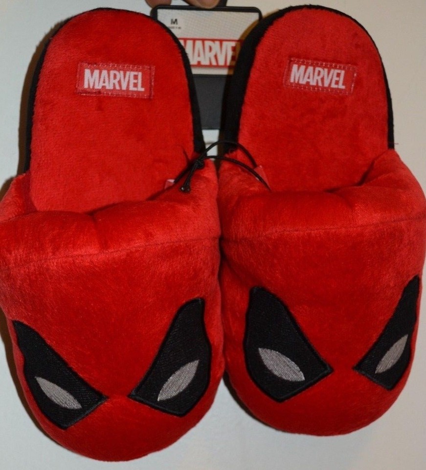 MARVEL COMICS PLUSH SLIPPERS Choice Punisher Captain America Deadpool ...