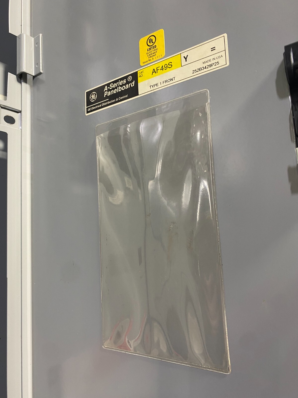 GE AQF3422MBX Panelboard 225 AMP 208Y/120V 3 Phase 4W 42 Circuit THQB ...