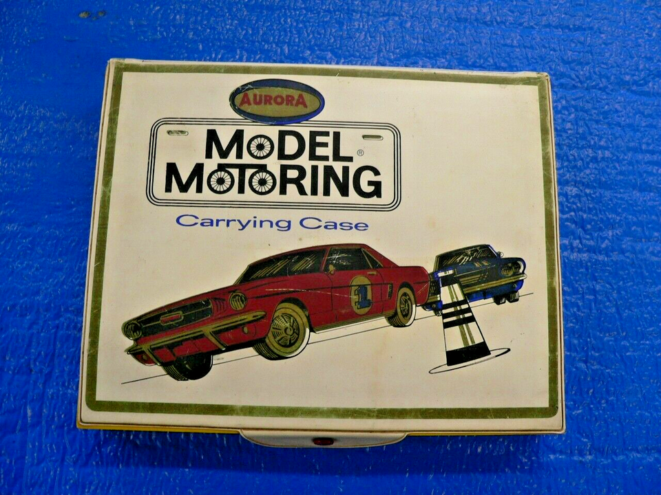 Aurora MODEL MOTORING THUNDERJET 500 CARRYING CASE FOR 15 SLOT CARS ...