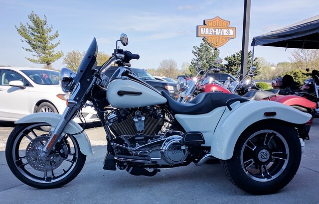 Calsci Tinted Sport 15" Windshield for Harley Road King, Free Wheeler ...